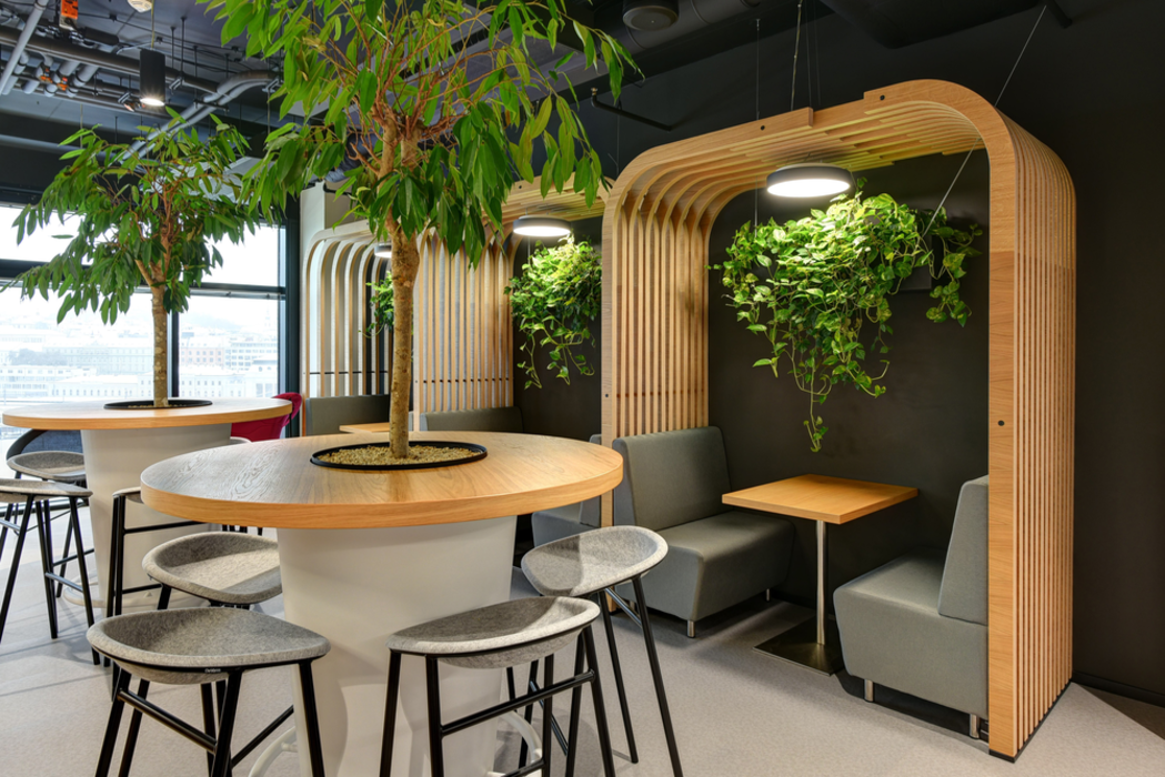 Proiecte de Referință | Holver