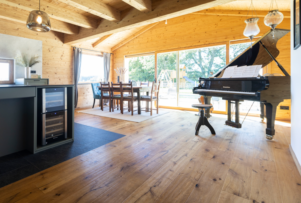 Holzfachhandel | Platte, Terrasse, Tür, Holzbau | J. u. A. Frischeis