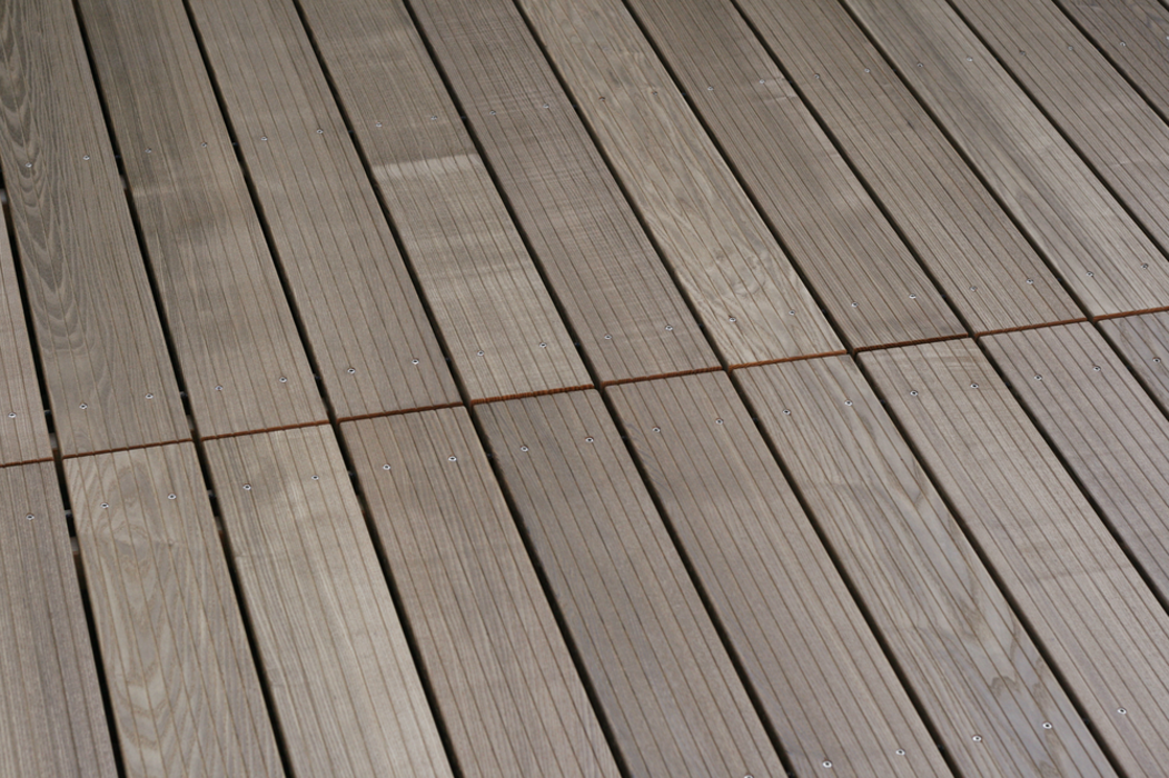 Drvo za terase termo jasen A klasa sinus profil | J. u. A. Frischeis